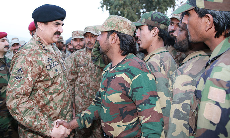 Army chief visits Khyber Agency, reviews operation - Pakistan - DAWN.COM