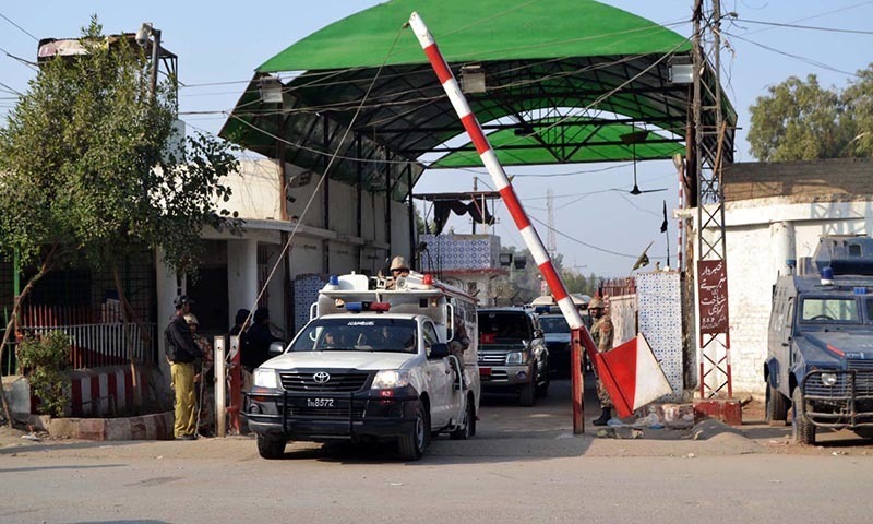 Army takes position in Hyderabad prison amid fear of jailbreak ...