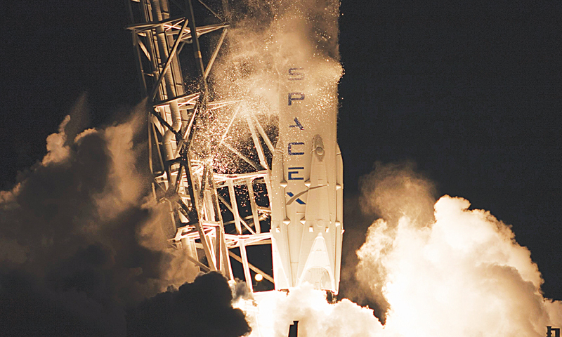 SpaceX fails in landmark bid to recycle rocket - Newspaper - DAWN.COM