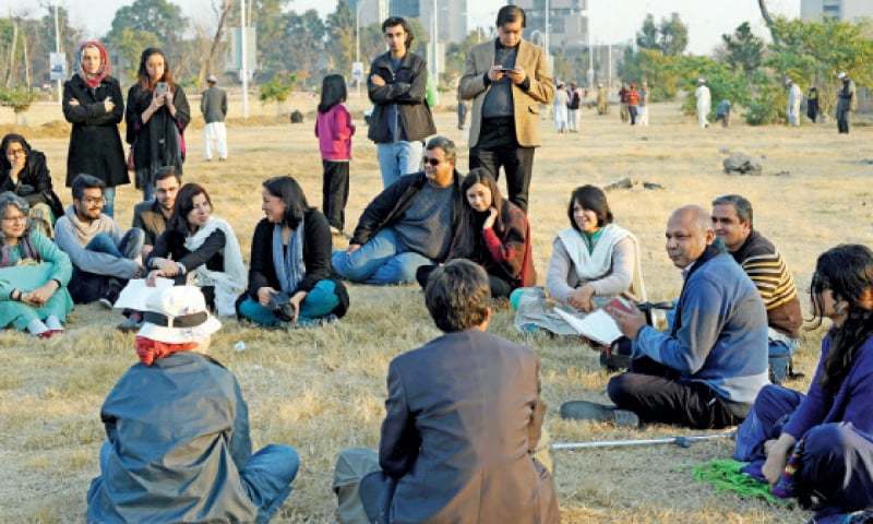 Theatre Wallay organises literary gathering in the open - Newspaper ...