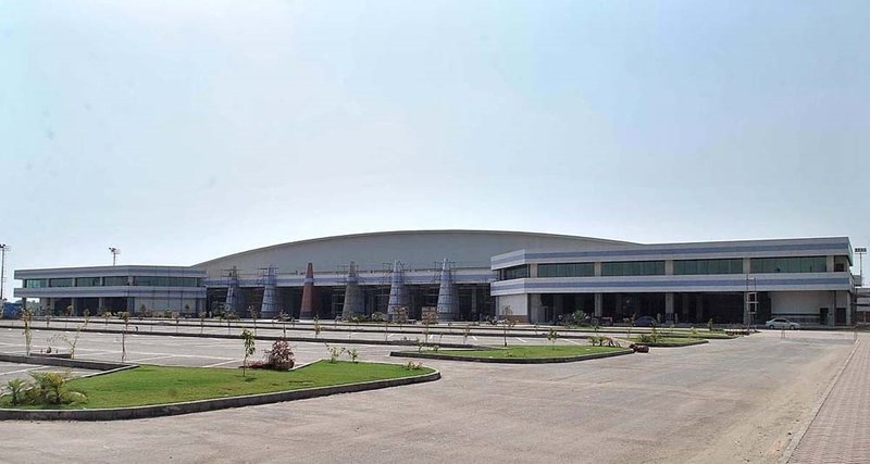 PM Nawaz inaugurates international terminal at Multan airport ...