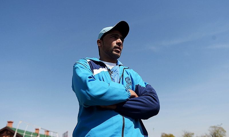 Don't take shortcuts in life, Amir tells youngsters - Sport - DAWN.COM