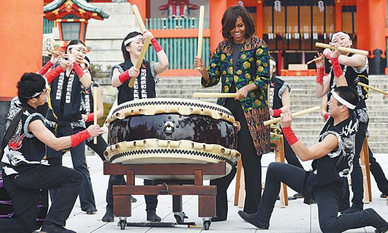 Michelle Obama beats drum for Japan tourist hotspot - Newspaper - DAWN.COM