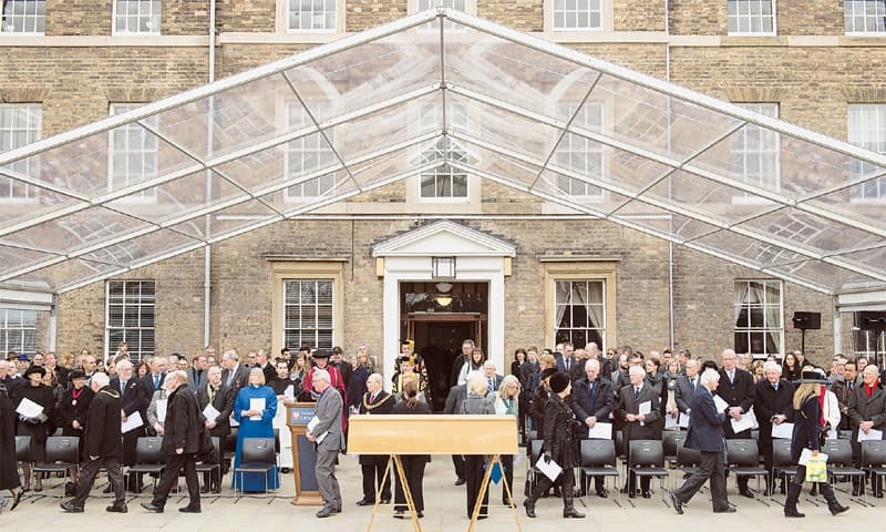 English ‘car park king’ Richard III starts final journey - Newspaper ...