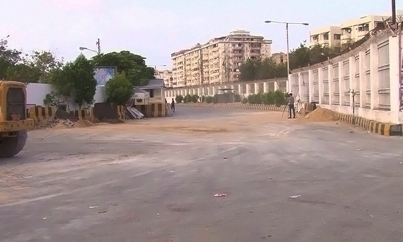 Barriers outside Bilawal House removed on Zardari's instructions ...