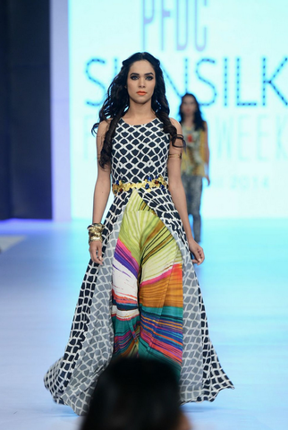 Fashion Week Pakistan: The Upsurge of Colours and Craft - Images