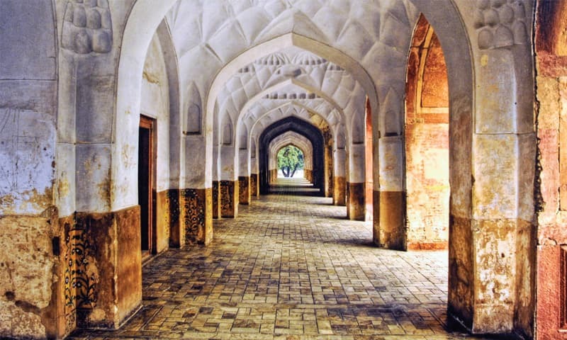 Yearbook of photographers’ work launched - Pakistan - DAWN.COM