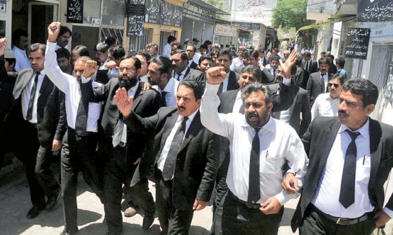 Lawyers boycott courts to protest Daska incident - Newspaper - DAWN.COM