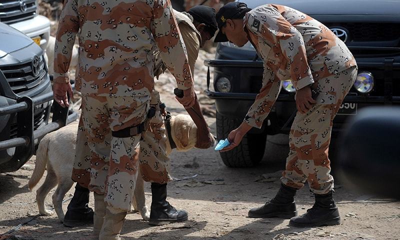 Gunmen kill three cops in Karachi - Pakistan - DAWN.COM