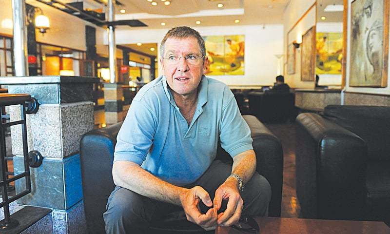 Bayliss plays straight bat on Pietersen selection - Sport - DAWN.COM