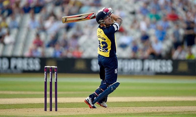 Video: Magical McCullum blasts into record books - Sport - DAWN.COM