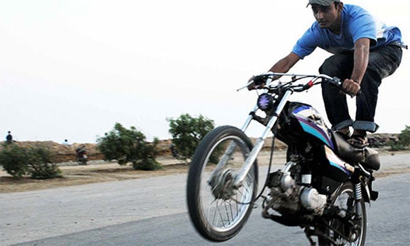 Three killed doing a wheelie - Pakistan - DAWN.COM