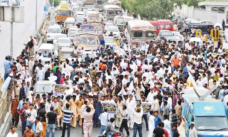 Protest over unscheduled CNG closures - Newspaper - DAWN.COM