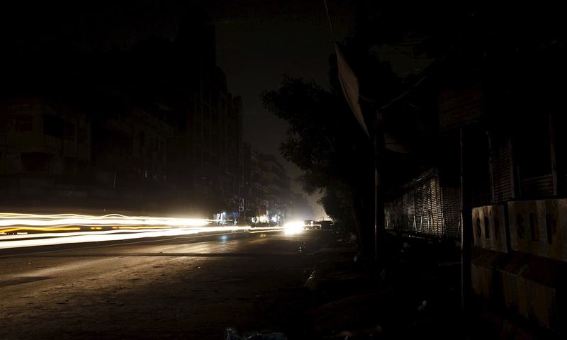 Karachi — when the city of lights went dark - Pakistan - DAWN.COM