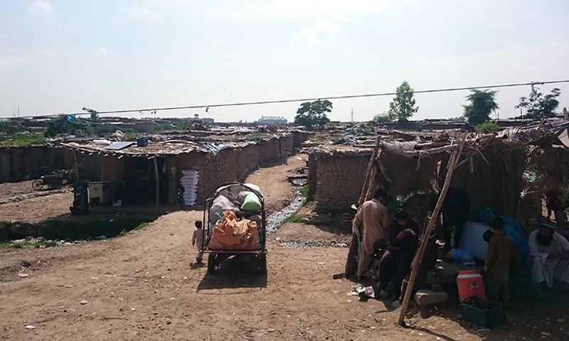 Evicting the homeless, keeping Islamabad beautiful? - DAWN.COM