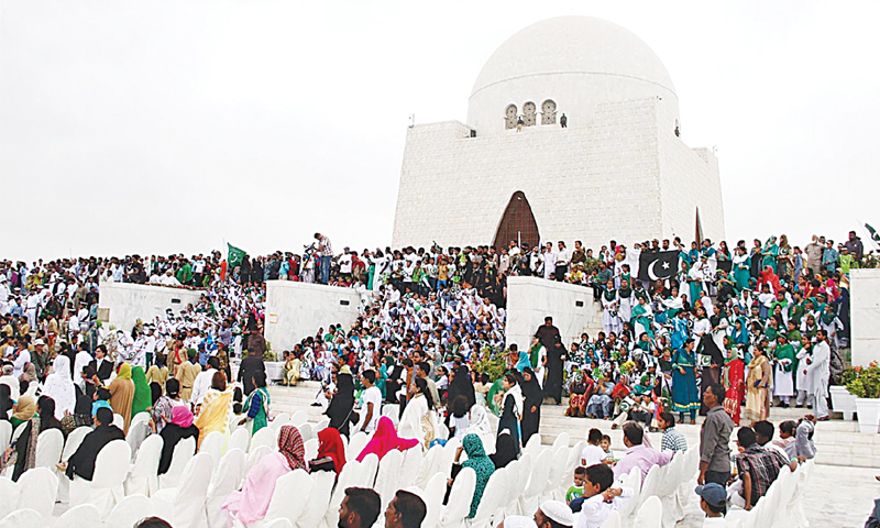 Unprecedented celebrations on Karachi streets - Pakistan - DAWN.COM