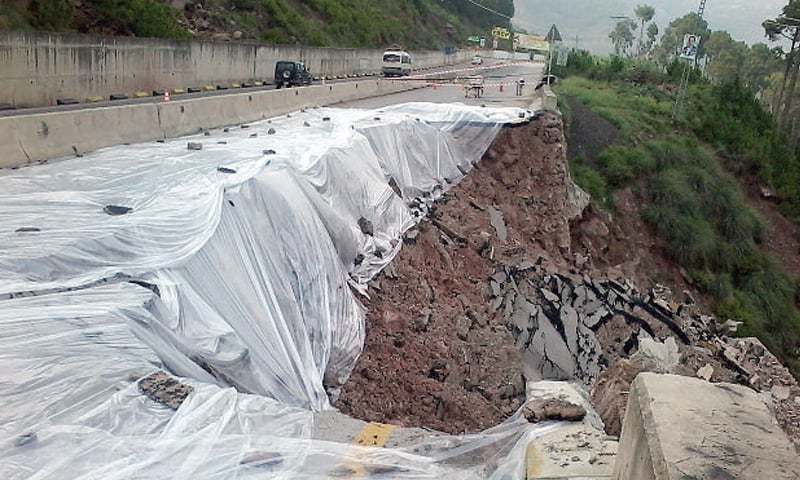 Rain damages roads, houses in Murree - Newspaper - DAWN.COM