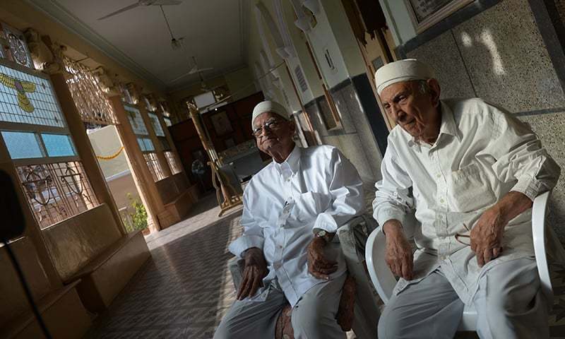 Pakistan's fading Parsi community looks abroad - Pakistan - DAWN.COM