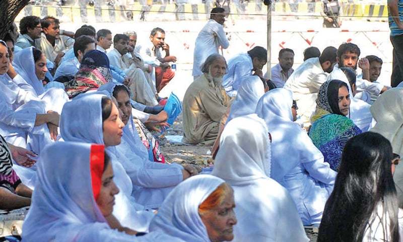 Islamabad's Red Zone gets its latest dharna - Pakistan - DAWN.COM