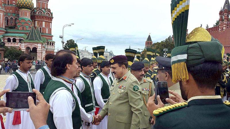 Pak military band performance admired in Russia - Pakistan - DAWN.COM