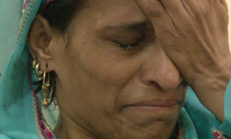 Renowned Pashto singer fighting stomach cancer - Pakistan - DAWN.COM