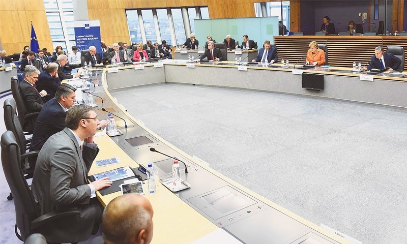Refugee flow unabated as EU leaders hold emergency summit - World ...