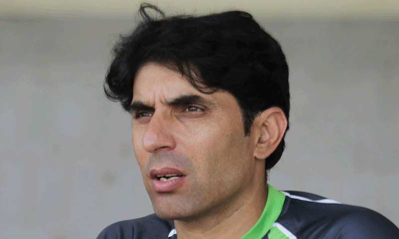 Misbah puts retirement plan on hold - Sport - DAWN.COM