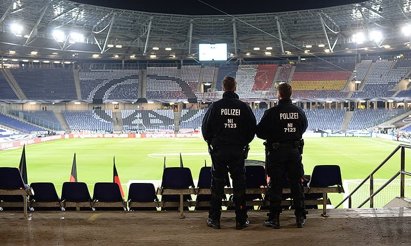 Bundesliga: Hamburg-Dortmund fixture to go ahead despite security ...
