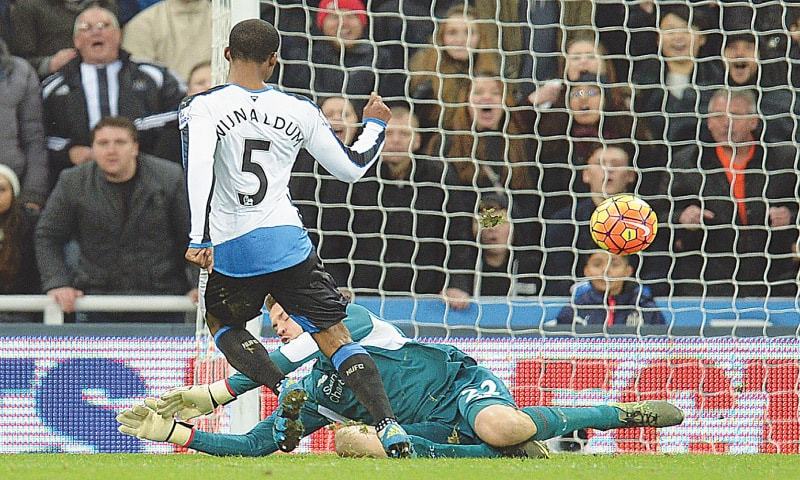 Liverpool upset by lowly Newcastle - Newspaper - DAWN.COM