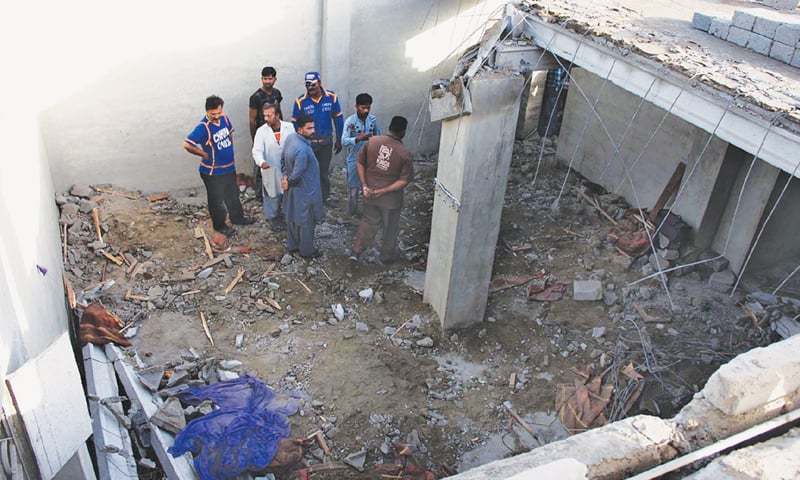 20 children hurt as seminary collapses - Pakistan - DAWN.COM
