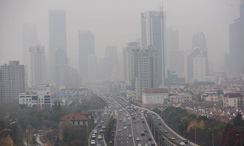 Hazardous smog hits Shanghai as China's bad air spreads - World - DAWN.COM