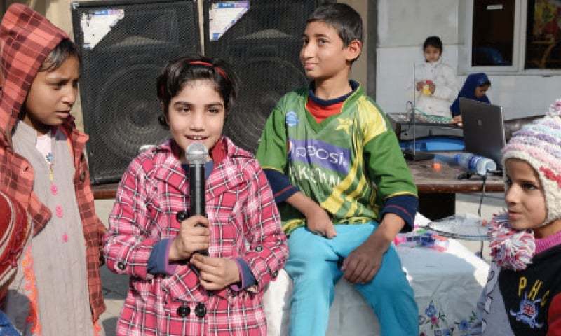 Students hold fair for disabled children - Newspaper - DAWN.COM