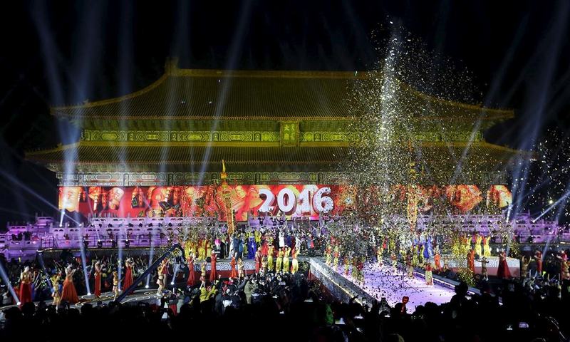 World welcomes 2016 despite terror fears - World - DAWN.COM