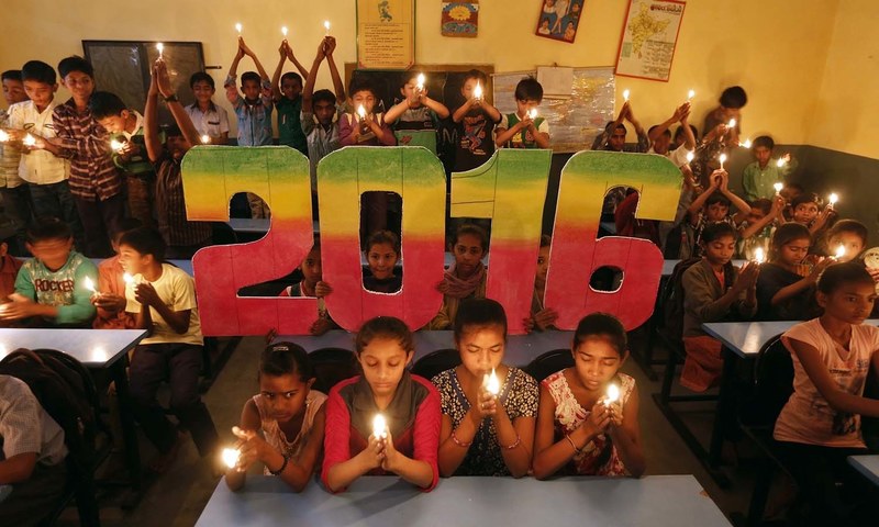 World welcomes 2016 despite terror fears - World - DAWN.COM