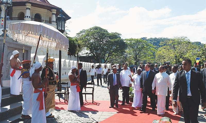 PM visits ‘Sacred Tooth Relic’ of Buddha - Pakistan - DAWN.COM