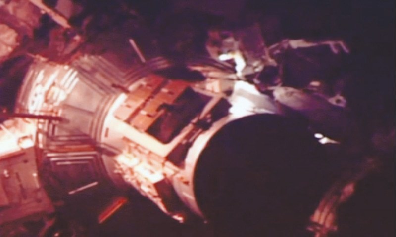 British astronaut starts first spacewalk - Newspaper - DAWN.COM