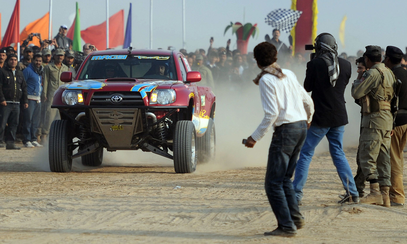 Sultan wins Cholistan Jeep Rally - Pakistan - DAWN.COM