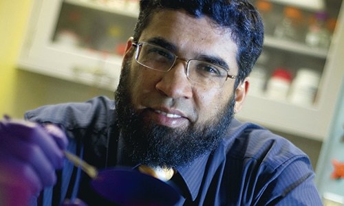 Pakistani scientist develops device to enable early cancer detection ...