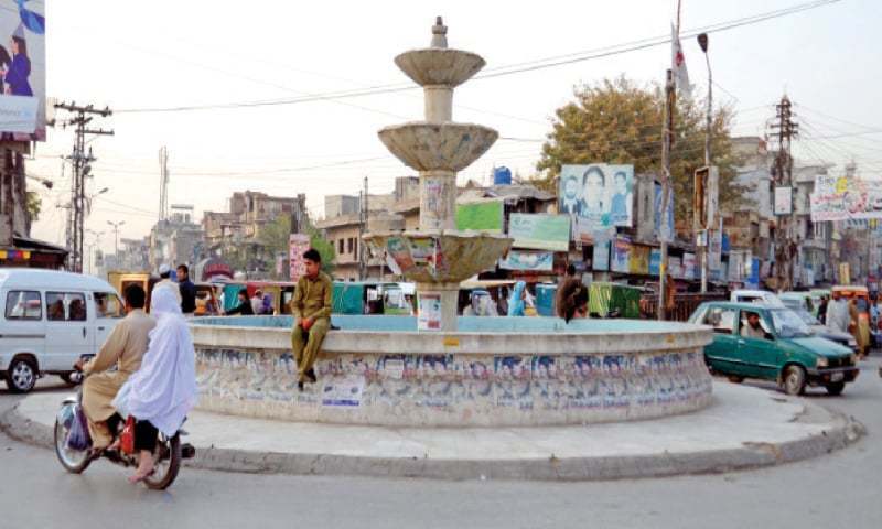 Fawara Chowk fountain to be replaced with flowerbed - Newspaper - DAWN.COM