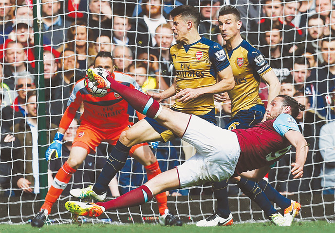 Villa cling on, Carroll treble thwarts Arsenal - Newspaper - DAWN.COM