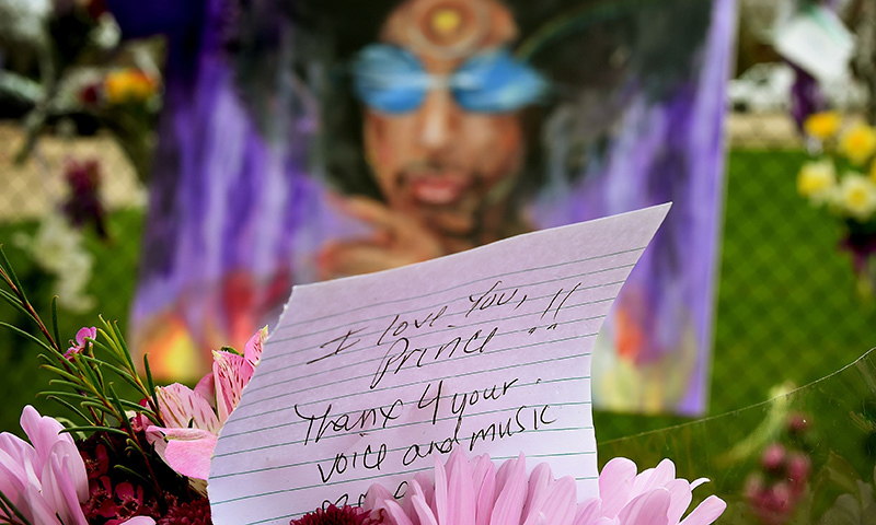 Prince cremated; ashes’ storage place kept secret - World - DAWN.COM