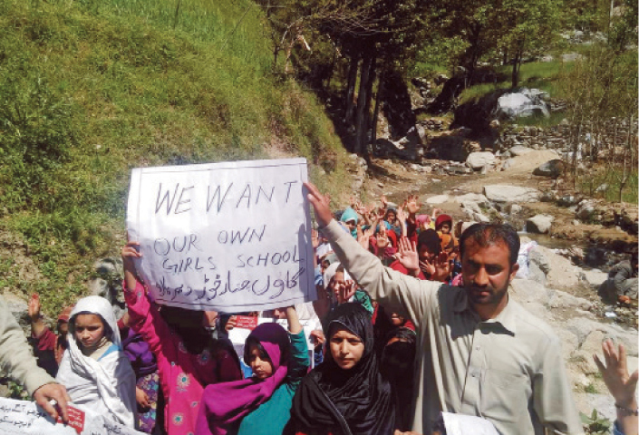 Girls demand school for themselves in Dir village - Newspaper - DAWN.COM