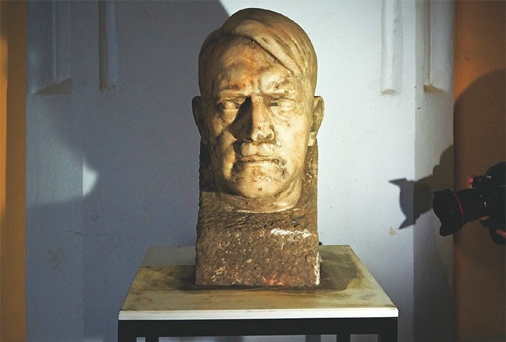 Statue of Hitler goes for $17.2 mn at NY auction - World - DAWN.COM