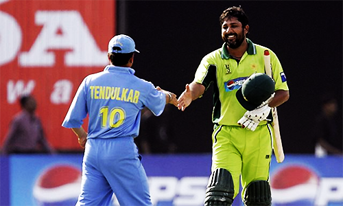 Cricket classics: When Inzi gave the Indians a warm welcome - Sport ...