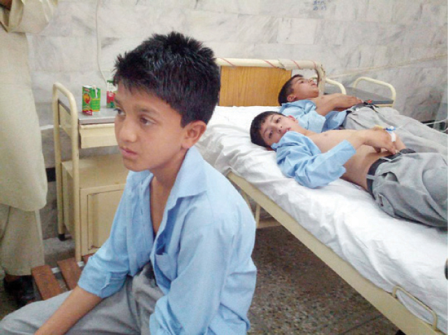 Students faint due to heat at Dargai school - Newspaper - DAWN.COM