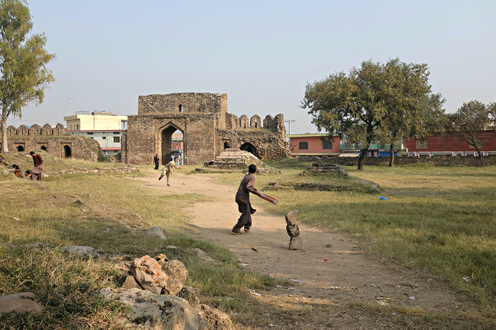 In the footsteps of Rajas: A journey through the soul of Potohar - DAWN.COM