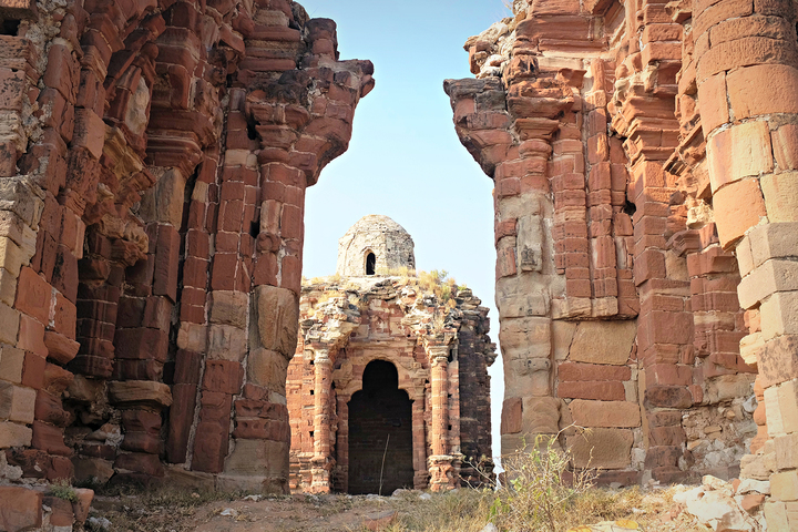 In the footsteps of Rajas: A journey through the soul of Potohar - DAWN.COM