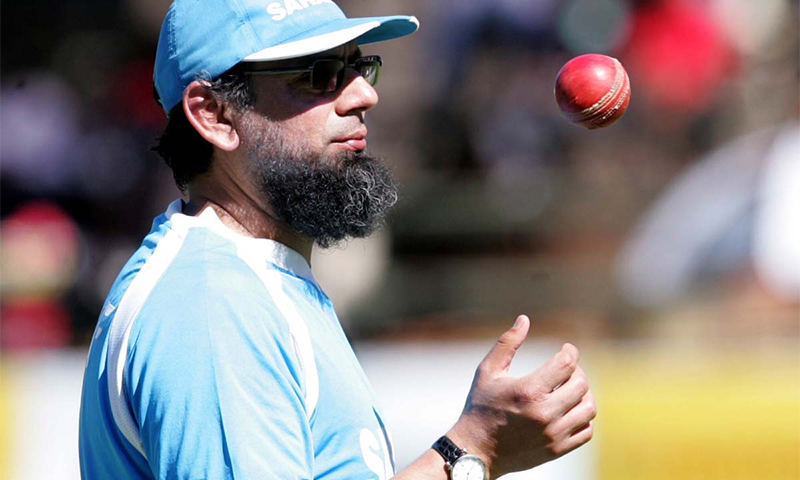 England looks to Saqlain Mushtaq as spin bowling consultant - Sport ...