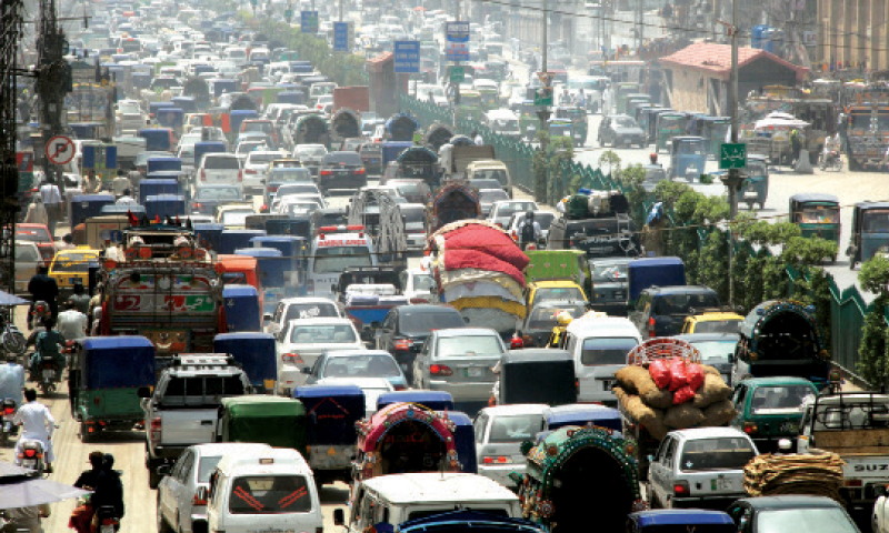 Another day of traffic mess in Peshawar - Newspaper - DAWN.COM