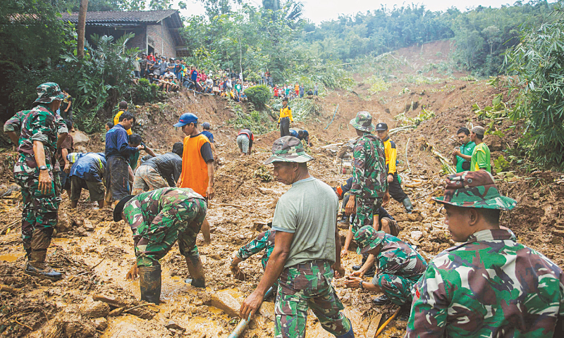 35 die in landslides, floods on Java island - World - DAWN.COM